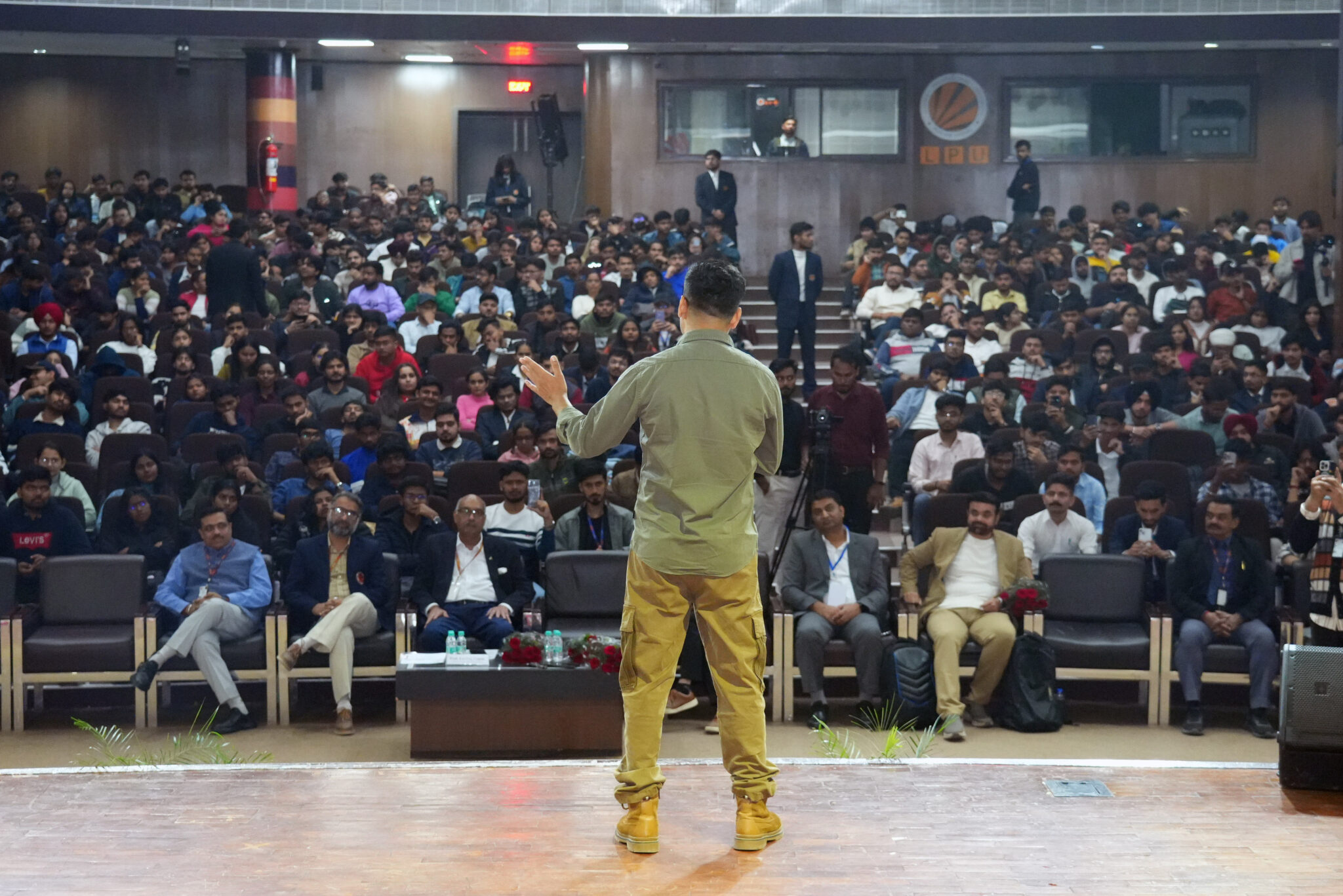 Former NSG Commando Lucky Bisht sharing his valour with the students at ...
